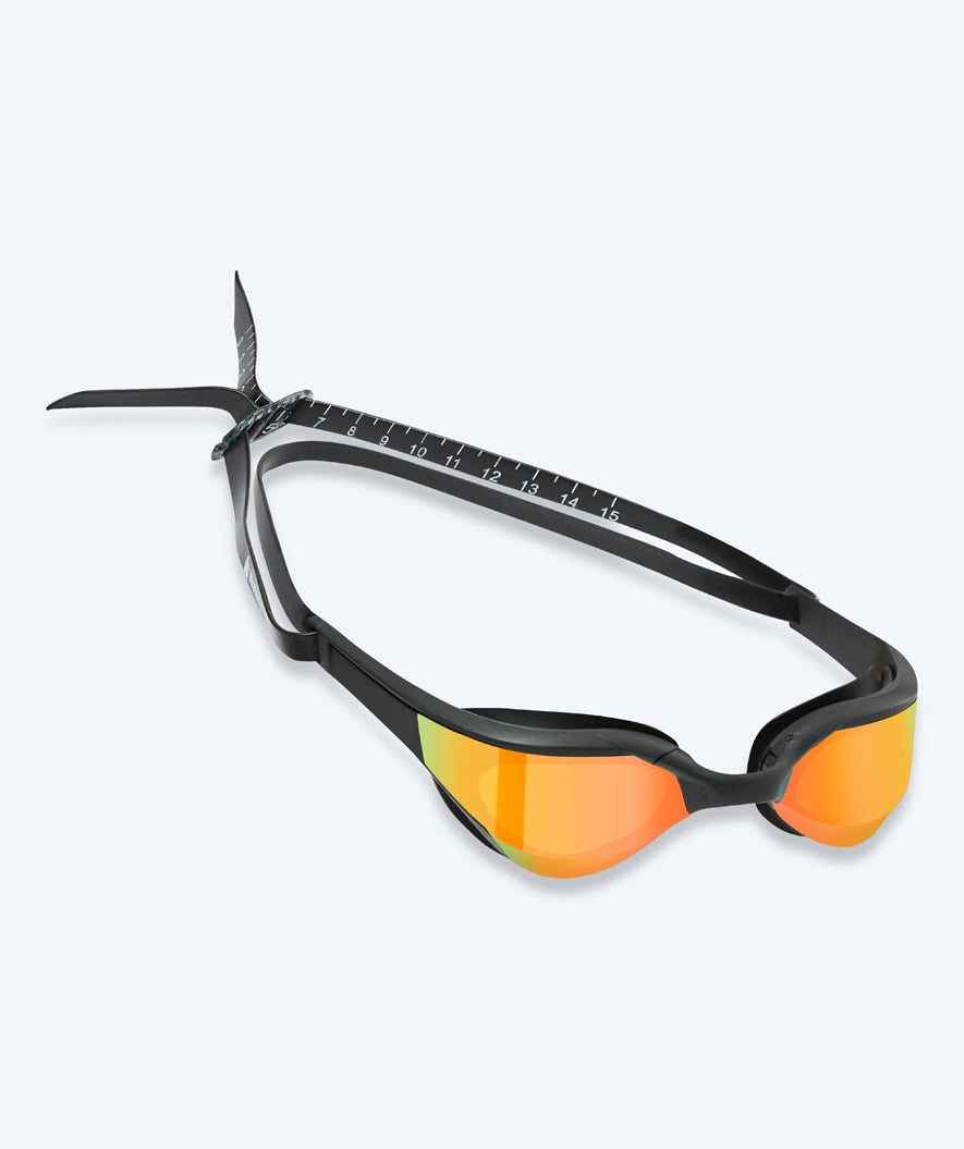 Watery svømmebriller - Instinct Elite Mirror - Sort/guld – Watery.dk